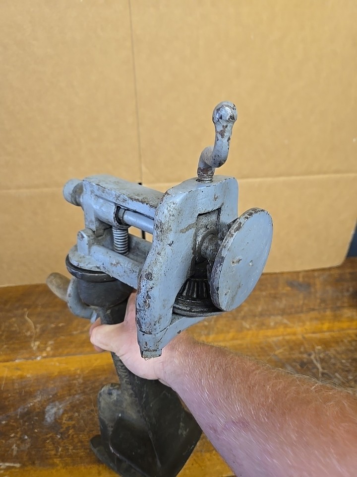 Pexto Wilcox Bench Mount Stand Crimper Roller Bead Shrink Forming Roll ...