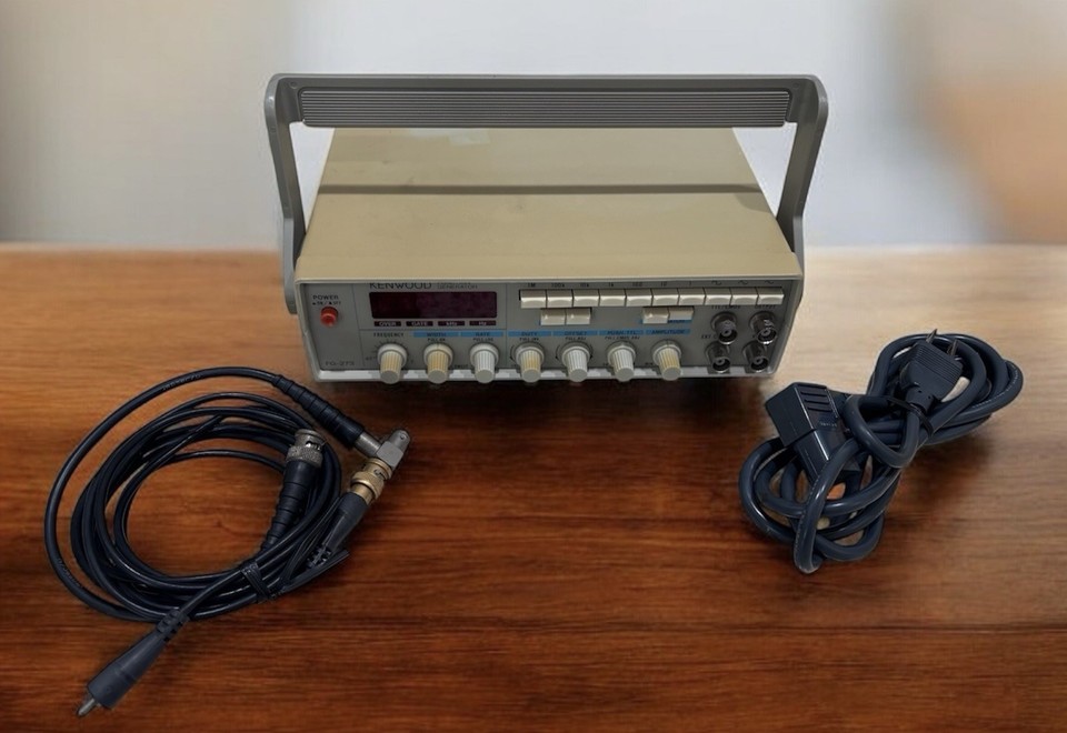 VINTAGE KENWOOD FG-273 SWEEP FUNCTION GENERATOR POWERS ON W/ CABLES | eBay