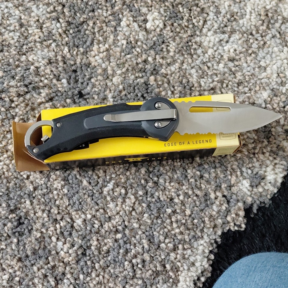 Buck Knives Folding Pocketknife Black Plastic Handle Combo Edge Bottle ...