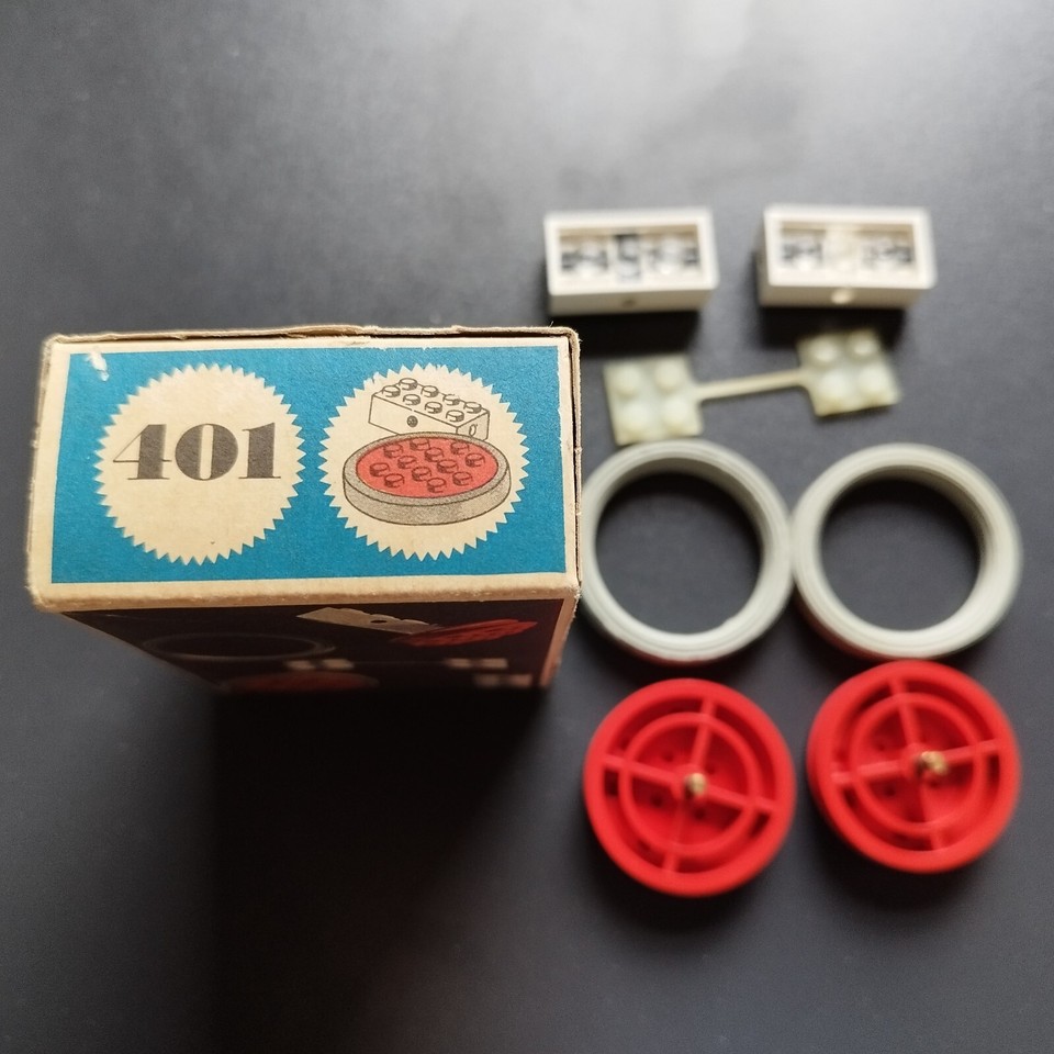Vintage Lego System Box no 401 produced 1964-72.Large Wheels with Axles ...