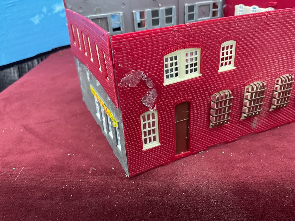 3 COMMERCIAL AND INDUSTRIAL HO SCALE BUILDINGS KIT BASH FIX IT UP | eBay