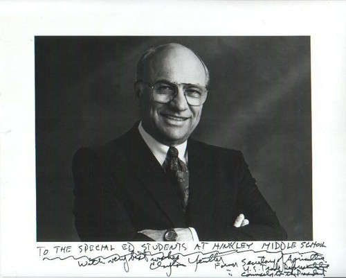 (2) Clayton Yeutter Autographed Photo & Letter Bush Secretary ...