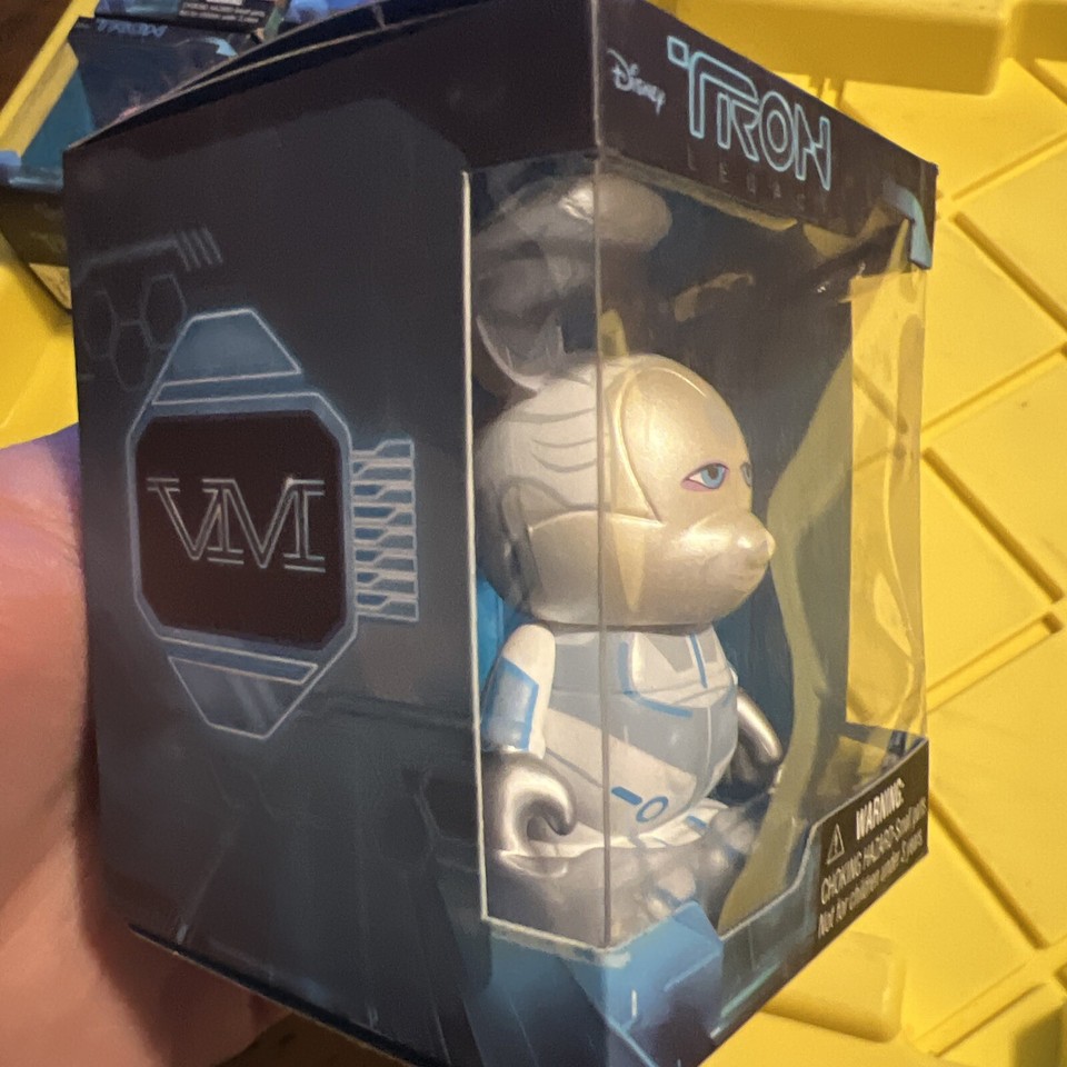 DISNEY Vinylmation - TRON LEGACY Series - ZUSE - Artist: Eric Caszatt ...