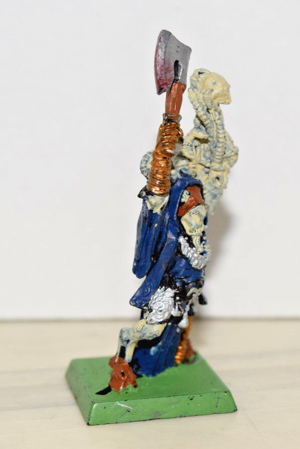 Warhammer Chaos Beastmen Shaman : Beastman Shaman with Axe and Staff | eBay