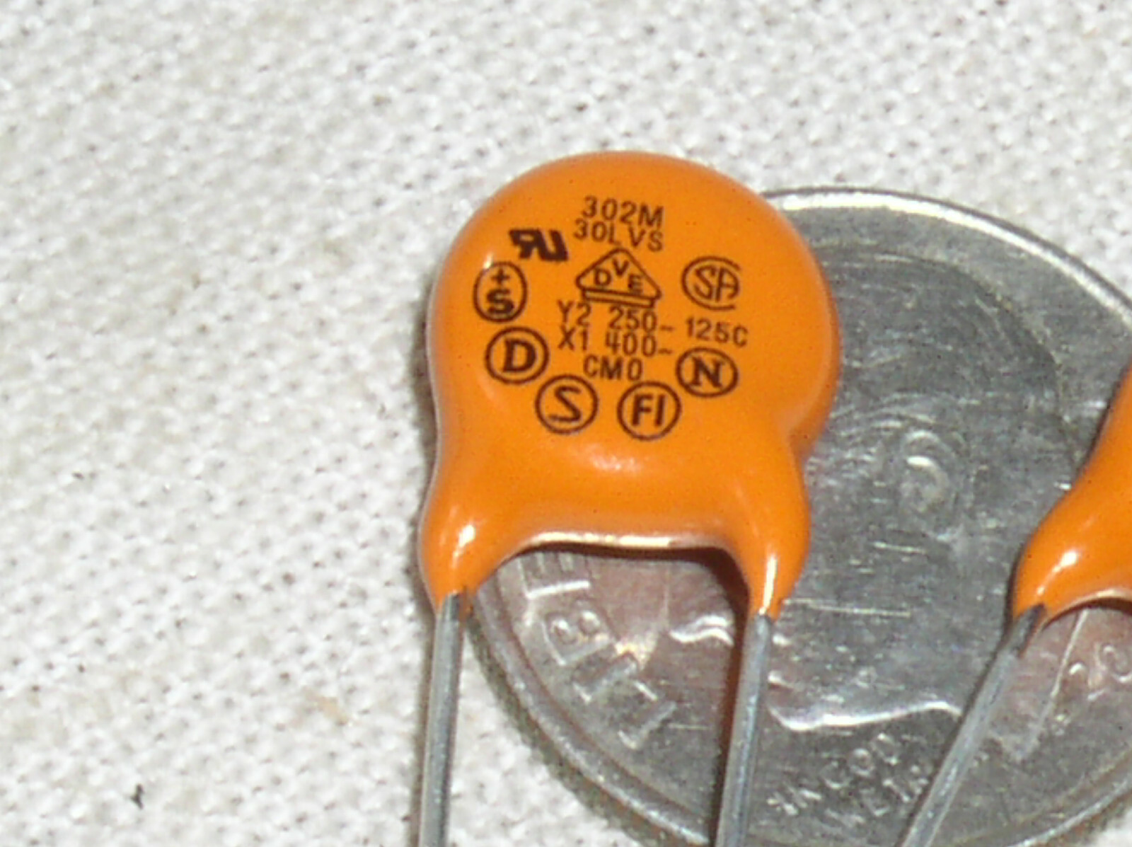 2 CERA-MITE 30LVSD30 302 M 3NF 3000PF .003MFD Y250V X400V SAFETY ...