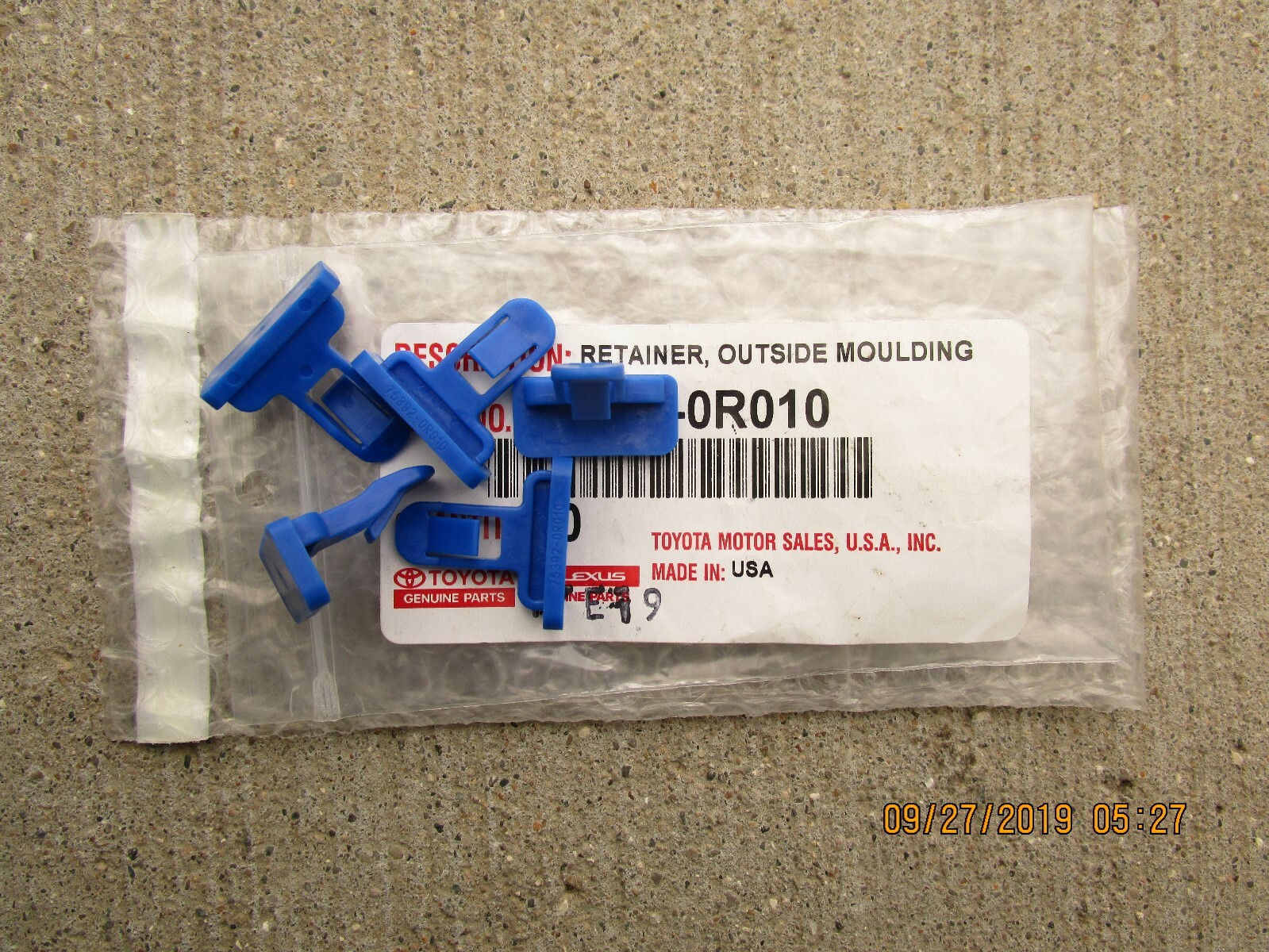 TOYOTA OUTSIDE BUMPER TRIM MOULDING SPOILER RETAINER CLIP QTY = 5 BRAND ...