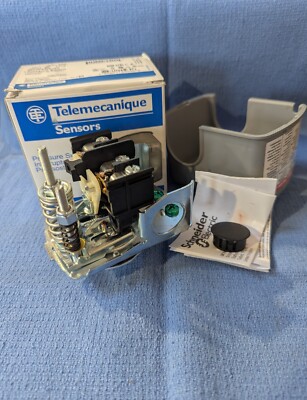 40-60# WATER PUMP PRESSURE SWITCH #9013FSG2 SQ-D PUMPTROL 1/4"FPT New ...