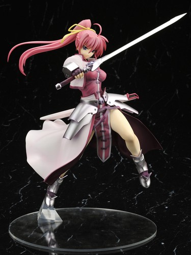 Mahou Shoujo Lyrical Nanoha StrikerS - Signum 1/7 (Alter) Figure ...