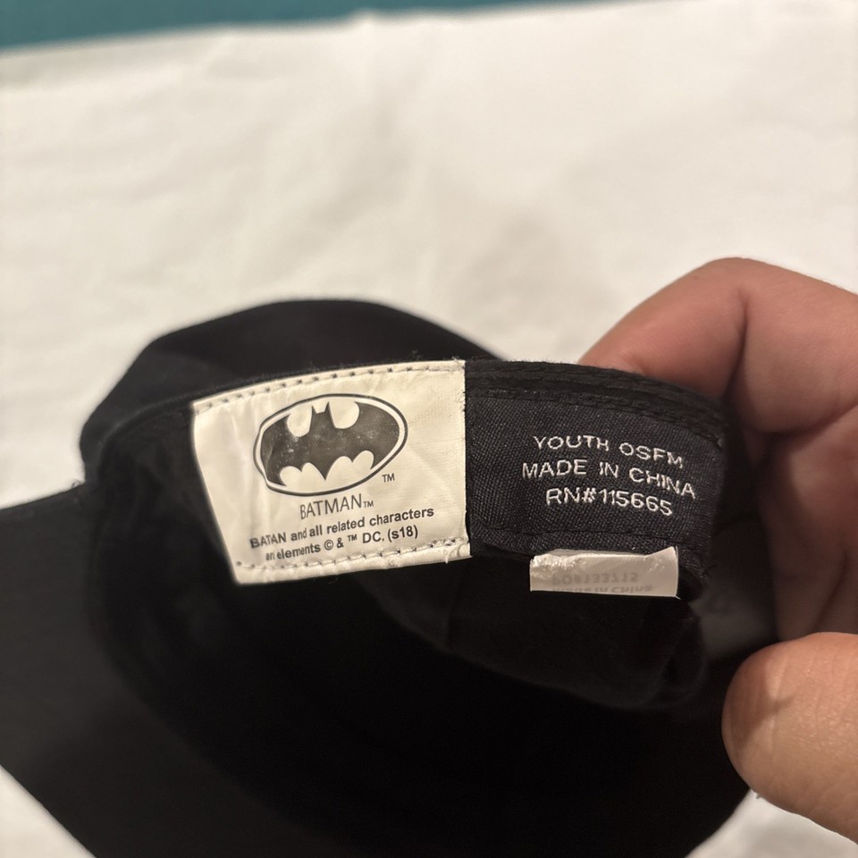 DC COMICS BATMAN LOGO Black On BLACK FLAT BILL SNAPBACK HAT CAP YOUTH ...