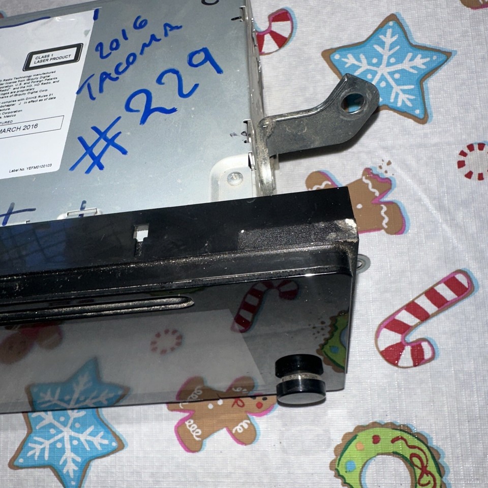 16-19 Toyota Tacoma OEM Radio Control Display W/Navigation (86100-04160 ...