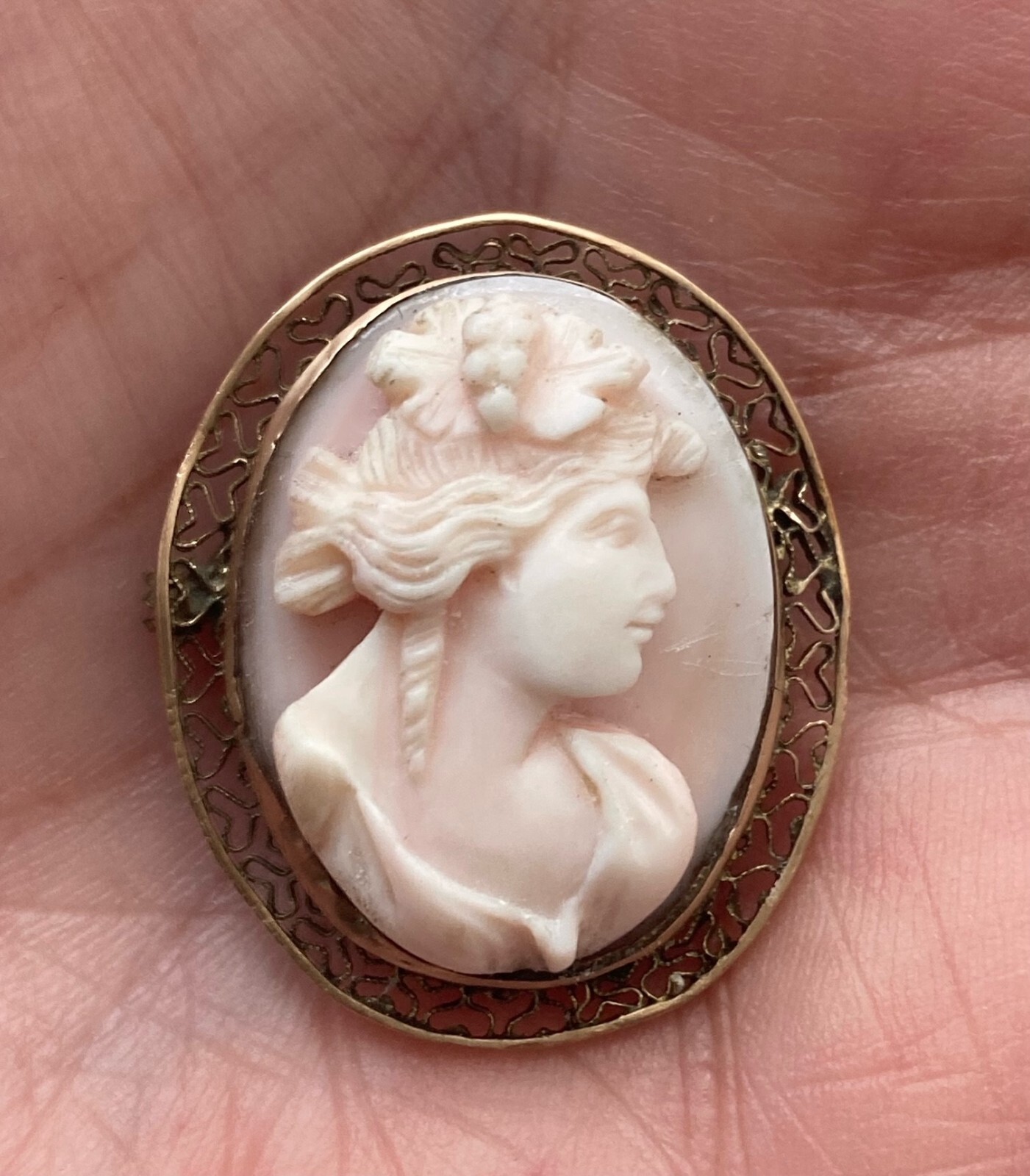 Antique 14K Yellow Solid Gold Hand Carved Angel Skin … - Gem