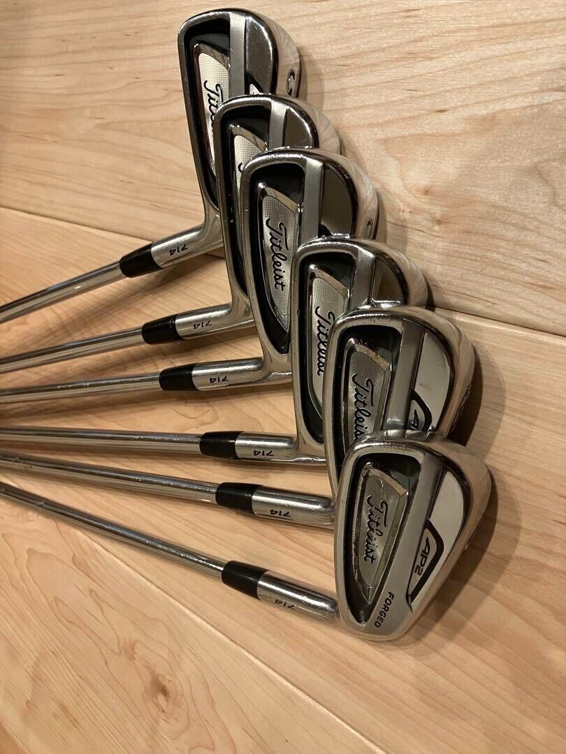 Titleist AP2 714 Iron Set 6 Clubs 5-Pw Dynamic Gold S200 Titleist AP2 714 Iron Set 6 Clubs 5-Pw Dynamic Gold S200