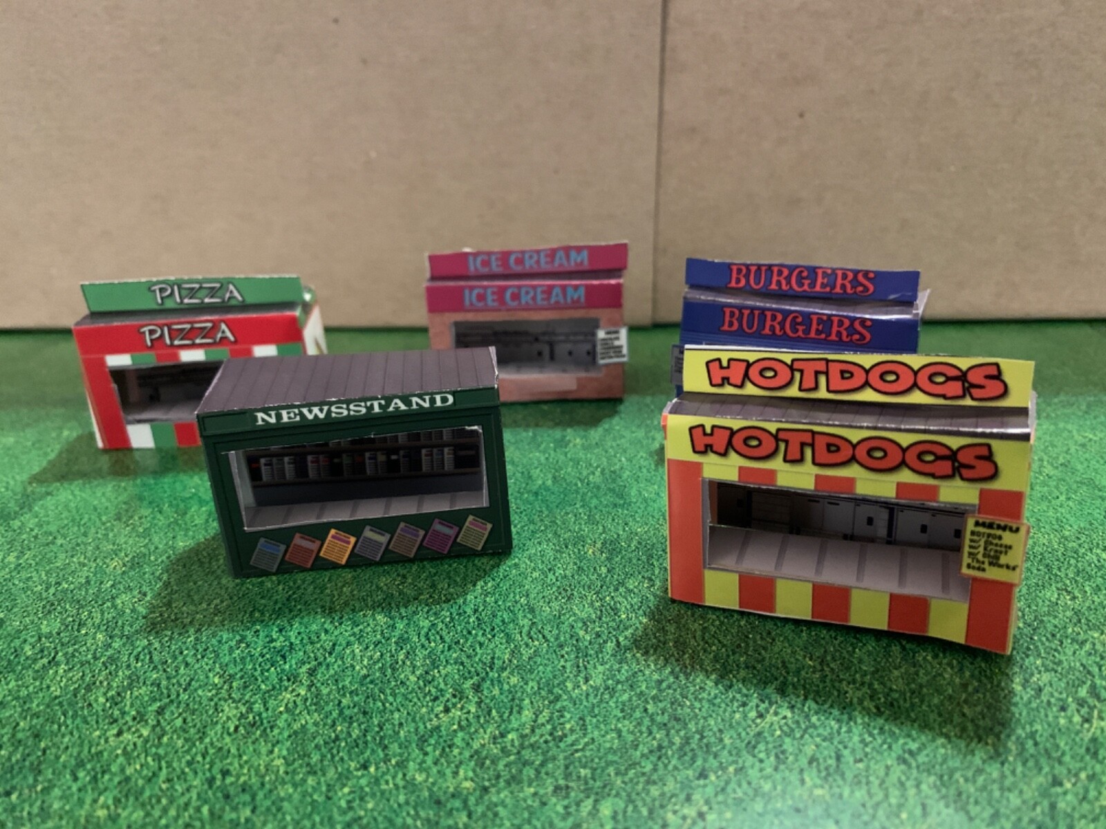 Model Train HO Scale Food Stand Kits- 8 w/ Interiors Hot Dog Hamburger ...