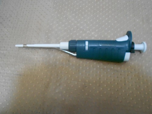 One Rainin Pipet-Plus Single Channel Pipette R100 100uL Tested Gilson ...