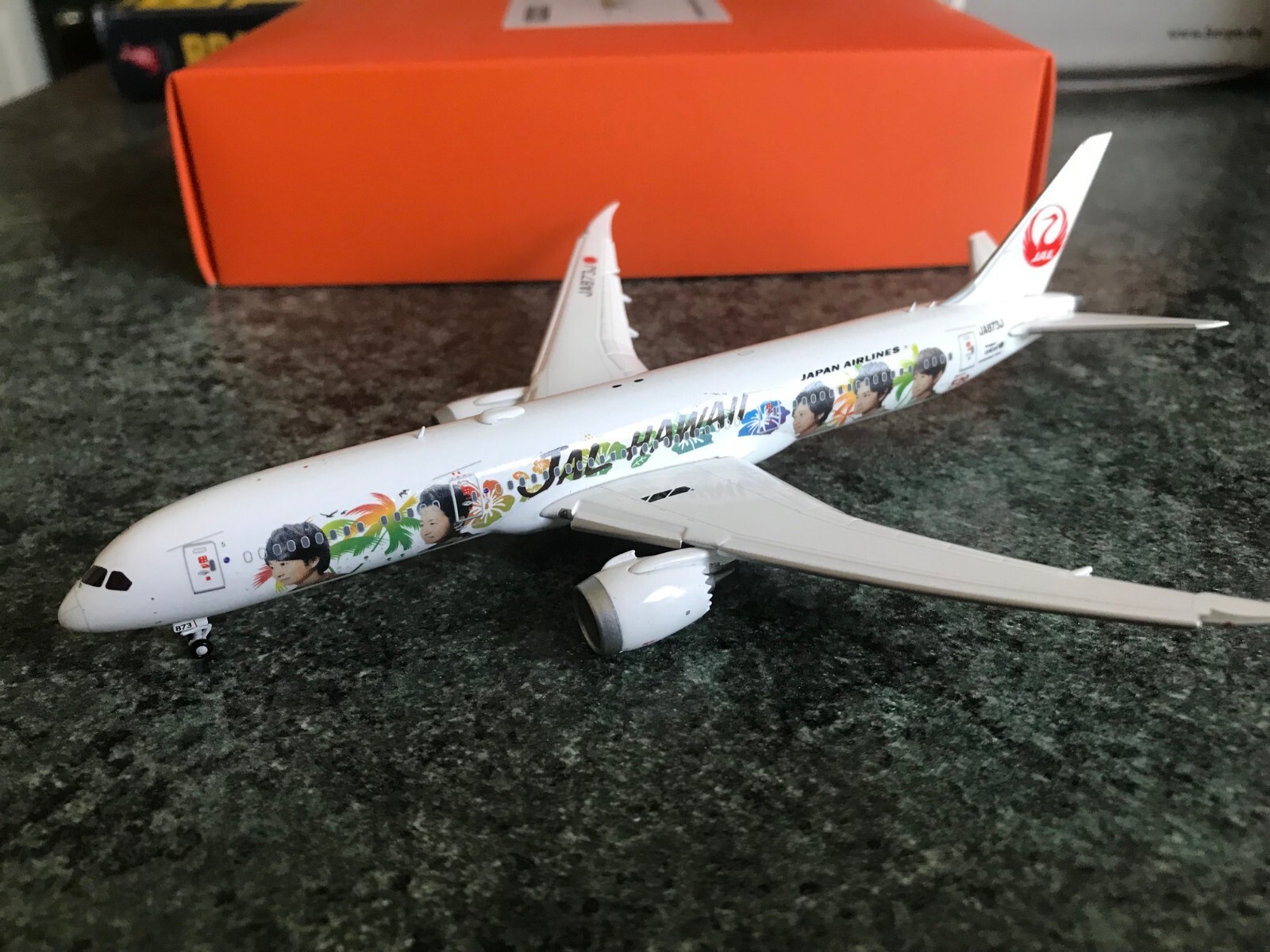 JCWINGS JCEW4789006A 1/400 JAPAN AIRLINES B787-9 FLAP DOWN REG: JA873J ...