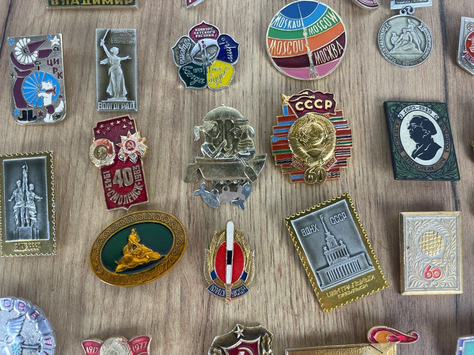 Lot of 26 pcs. USSR SOVIET ERA ENAMEL PINS, BADGES COLD WAR COMMUNISM ...