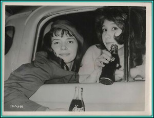 ANNETTE WHITELEY & GEORGINA PATTERSON in "The Yellow Teddy Bears ...