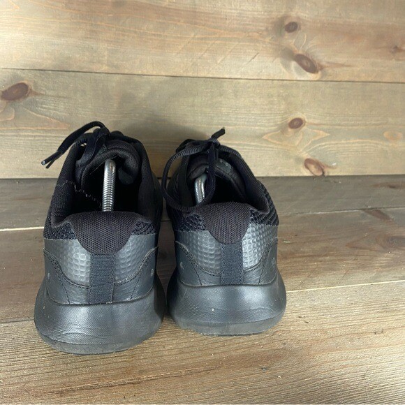 Under armour surge 3 Mens size 12 shoes black athletic running sneakers ...