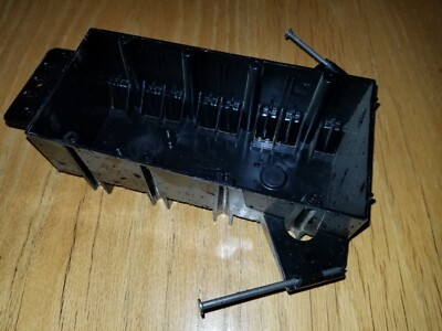 Southwire Romex 4-gang PVC New Work Electrical Switch and Outlet ...