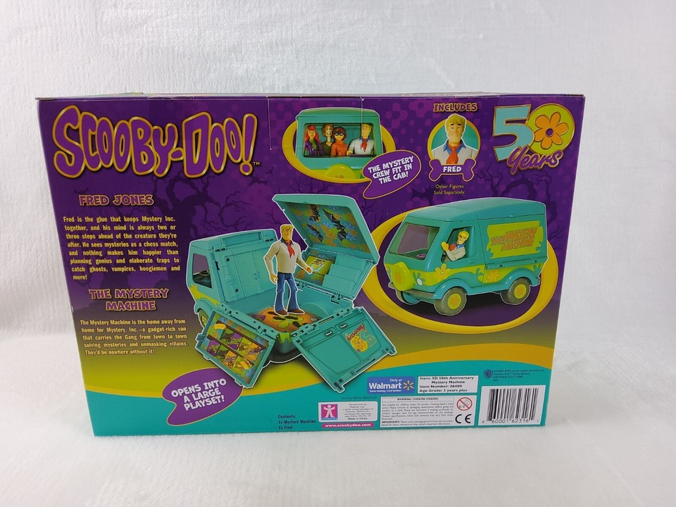 Scooby-Doo Mystery Machine Playset Includes Fred 50 Years Walmart ...