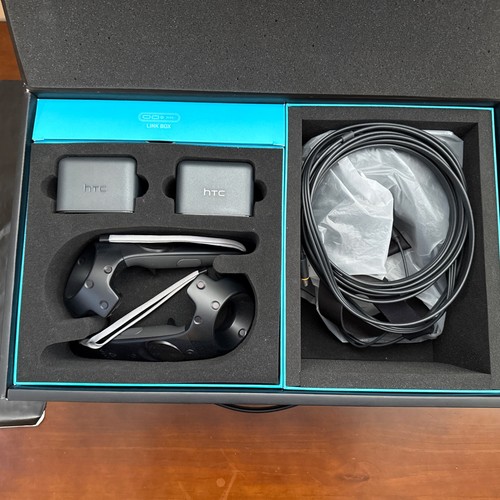 HTC Vive VR Headset Complete Set Full Kit System Steam VR PC Virtual ...