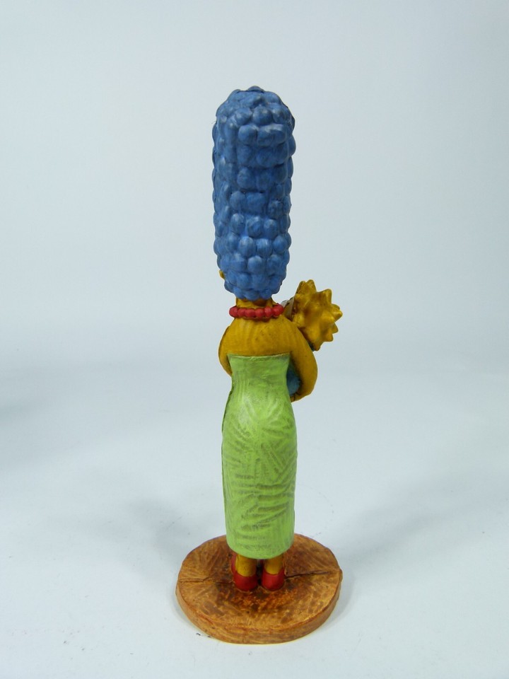 Dark Horse Deluxe The Simpsons Marge Simpson Yoe! Studio Statue w/ Pin ...