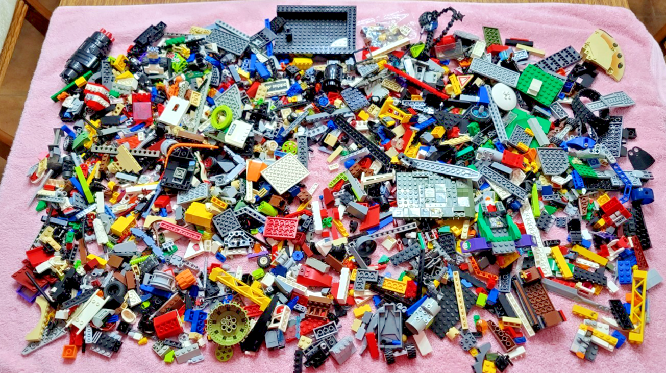 LEGO 6 1/2 Pounds Bulk Lot Mixture Of Building Bricks, Accessories ETC ...