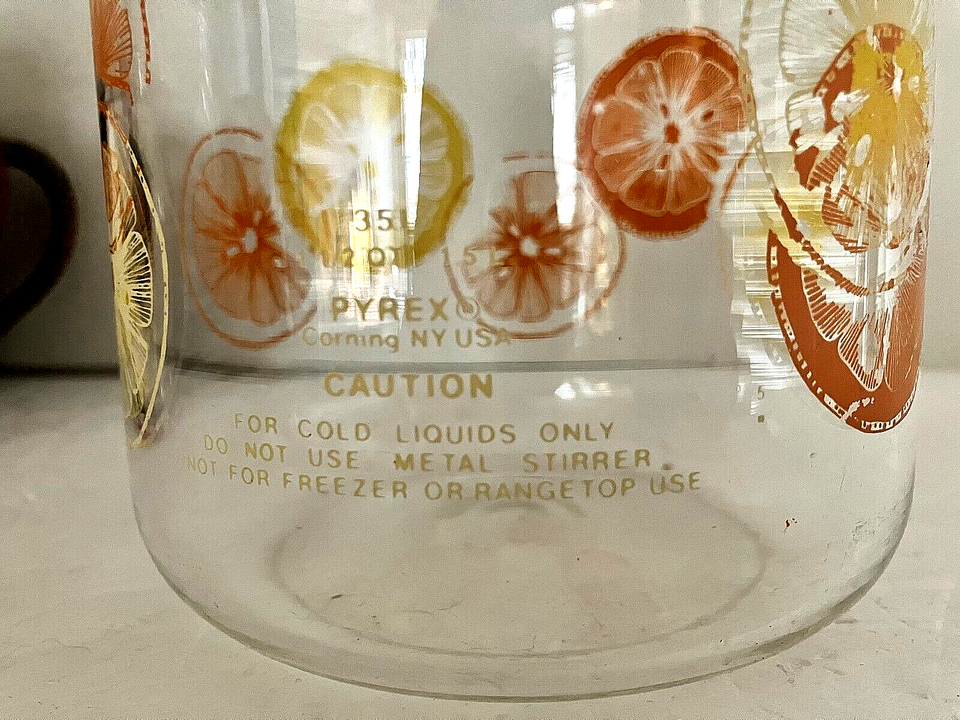 Vtg Pyrex Corning Glass Juice Carafe Pitcher Oranges Lemons 1.5 QT ...