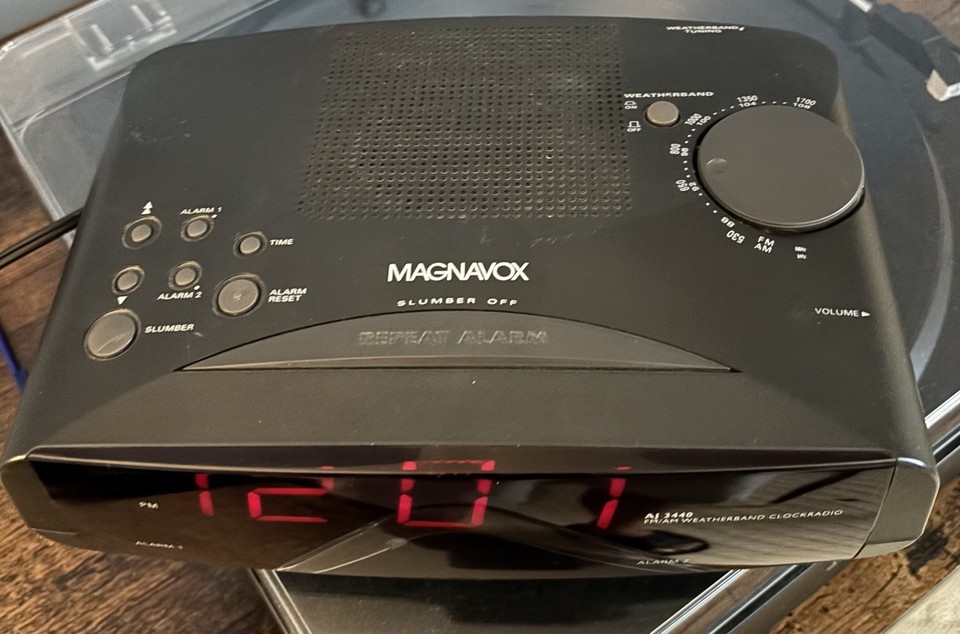 Vintage Magnavox AJ 3450 - AM/FM Dual Alarm Clock Radio Tested and ...