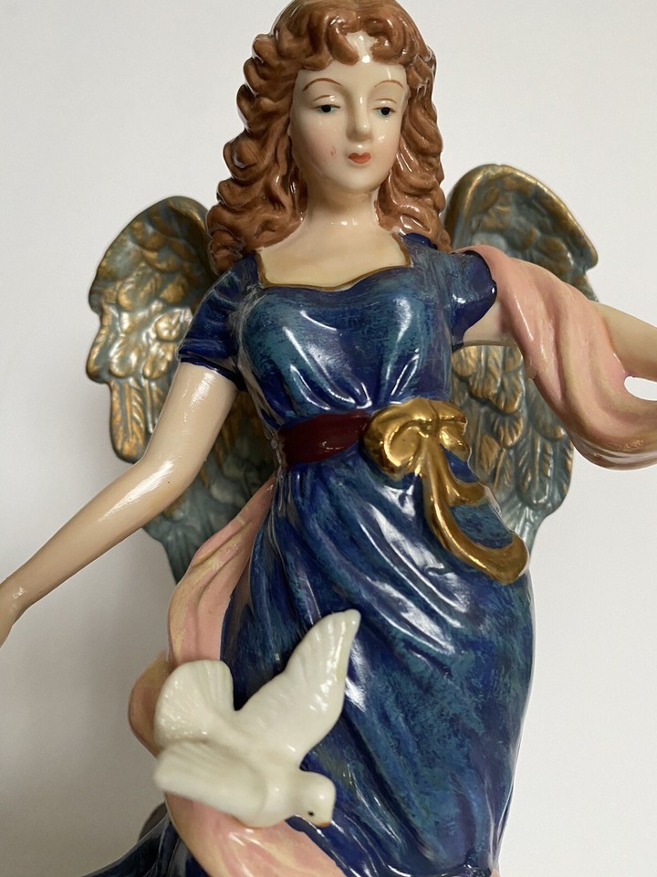 Christmas musical Box Angel statue Plays “Hawk The Herald Angels Sing ...