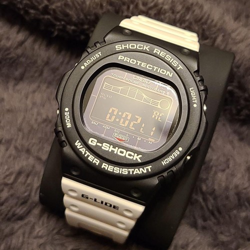 Casio G-Shock GWX-5700SSN-1JF Solar Waveceptor Shark Pattern White ...
