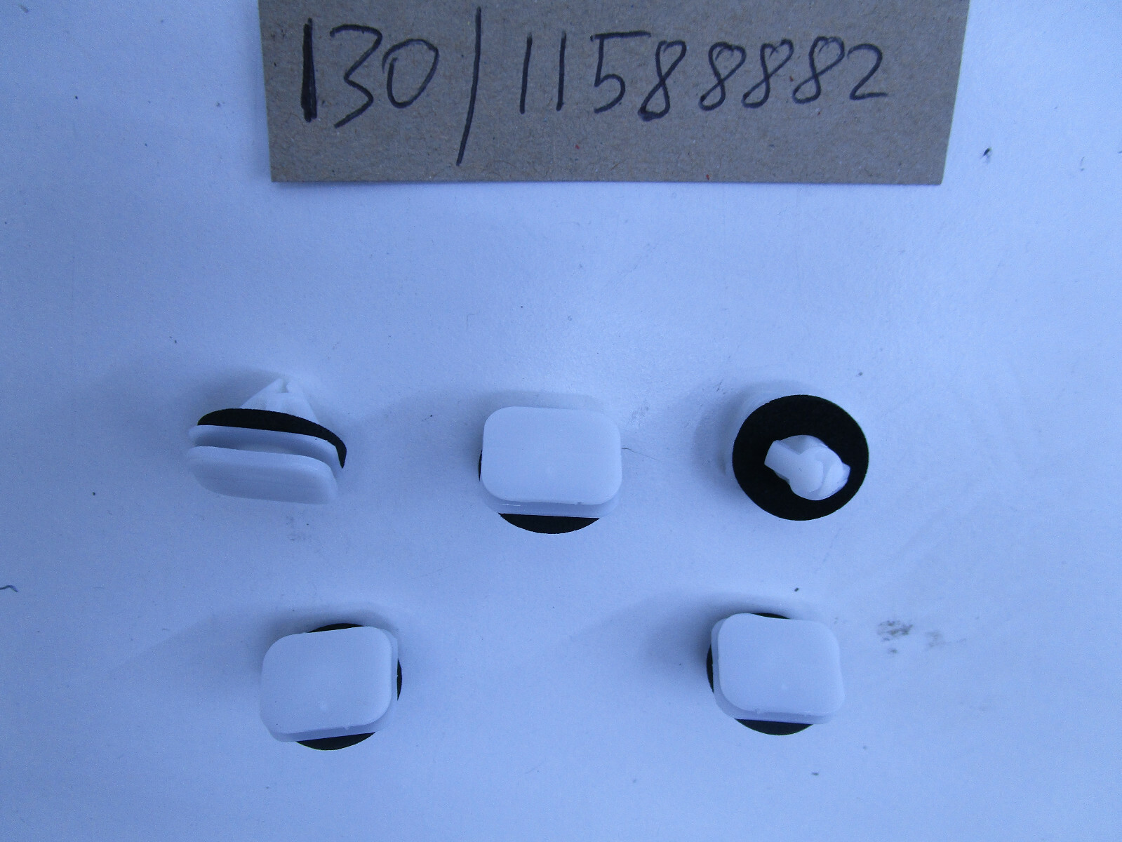 Door Mould Clips HOLDEN COLORADO RG GENUINE DOOR MOULD CLIPS X5 NEW GM ...