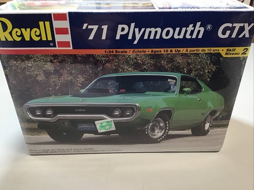 Revell '71 Plymouth GTX Model Kit 1:24 Scale 85-2166 - Factory Sealed ...