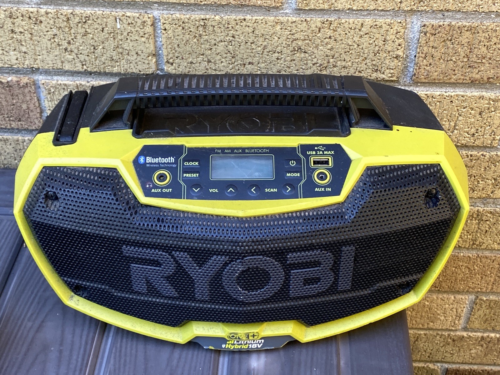 Ryobi P746 18V ONE+ Hybrid Stereo with Bluetooth Wireless Technology ...