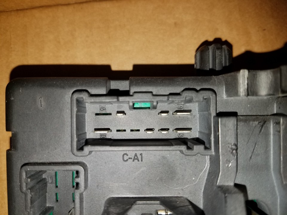 2007-2013 MINI COOPER S R56 POWER DISTRIBUTION FUSE JUNCTION BOX JBE ...