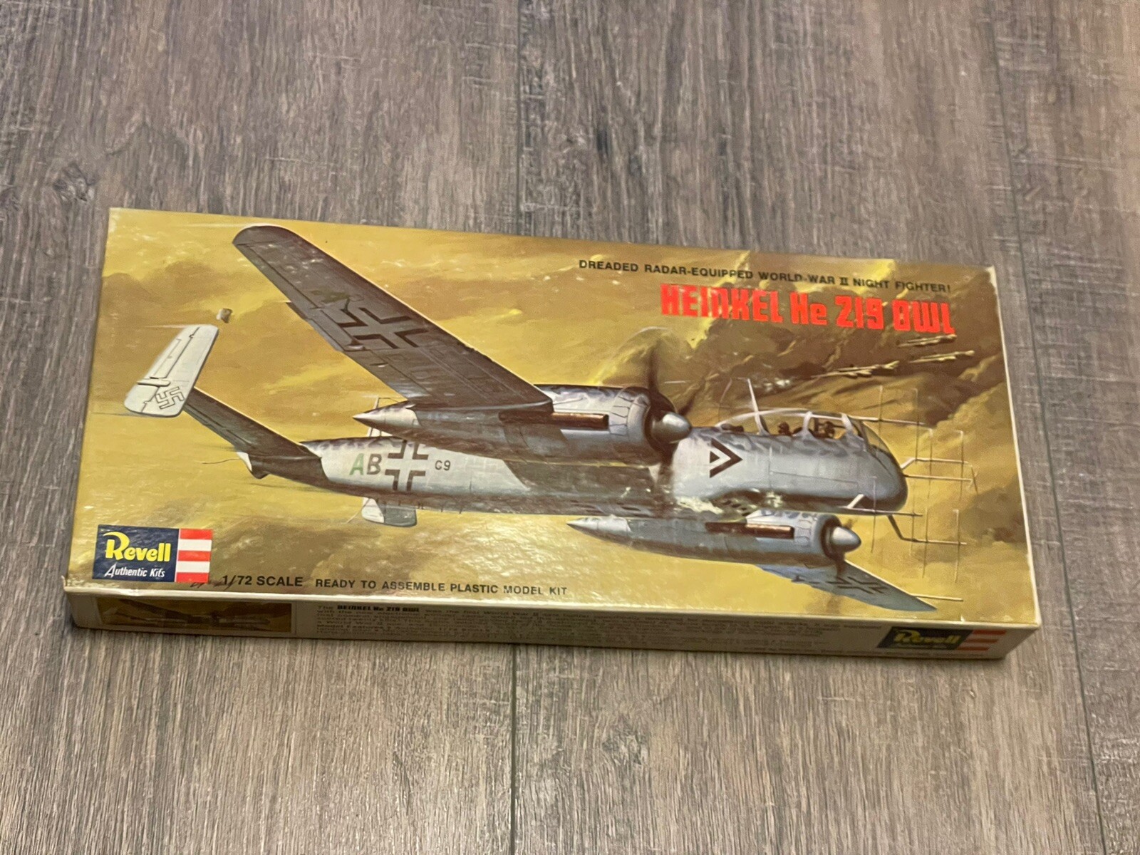 Heinkel He 219 Owl 1/72 scale Model Kit H-112:100 Revell 1966 Opened ...