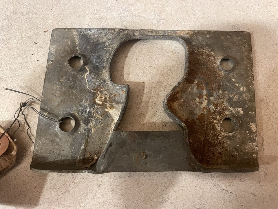 1949 FORD CAR DOOR STRIKER LATCH PLATE NOS | eBay