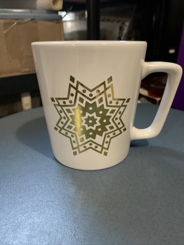 DesignPac Gifts Coffee Mug Tea Cup with a Gold Tone Snowflake or Star ...