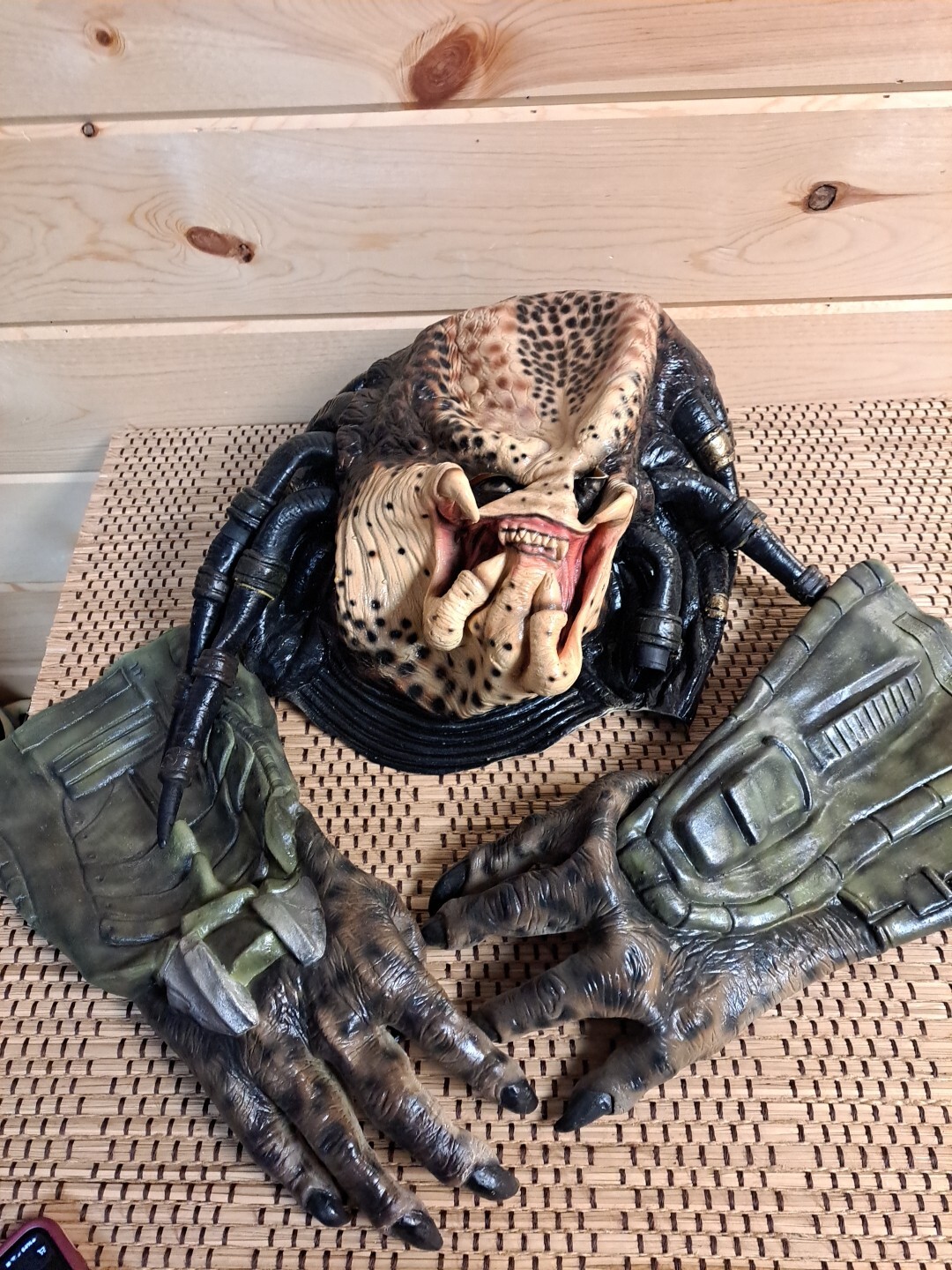Alien vs Predator Mask full hood latex mask With Glov… - Gem