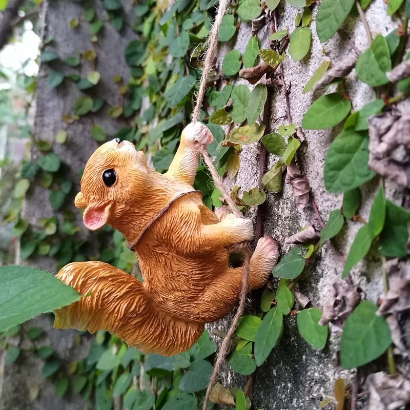 Climbing Squirrel Tree Hugger Garden Squirrel Statue Resin Animal ...