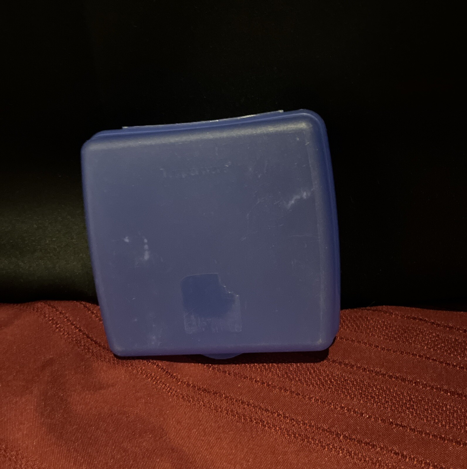 Tupperware 3752d-3 Blue sandwich keeper hinged clamshell locking | eBay