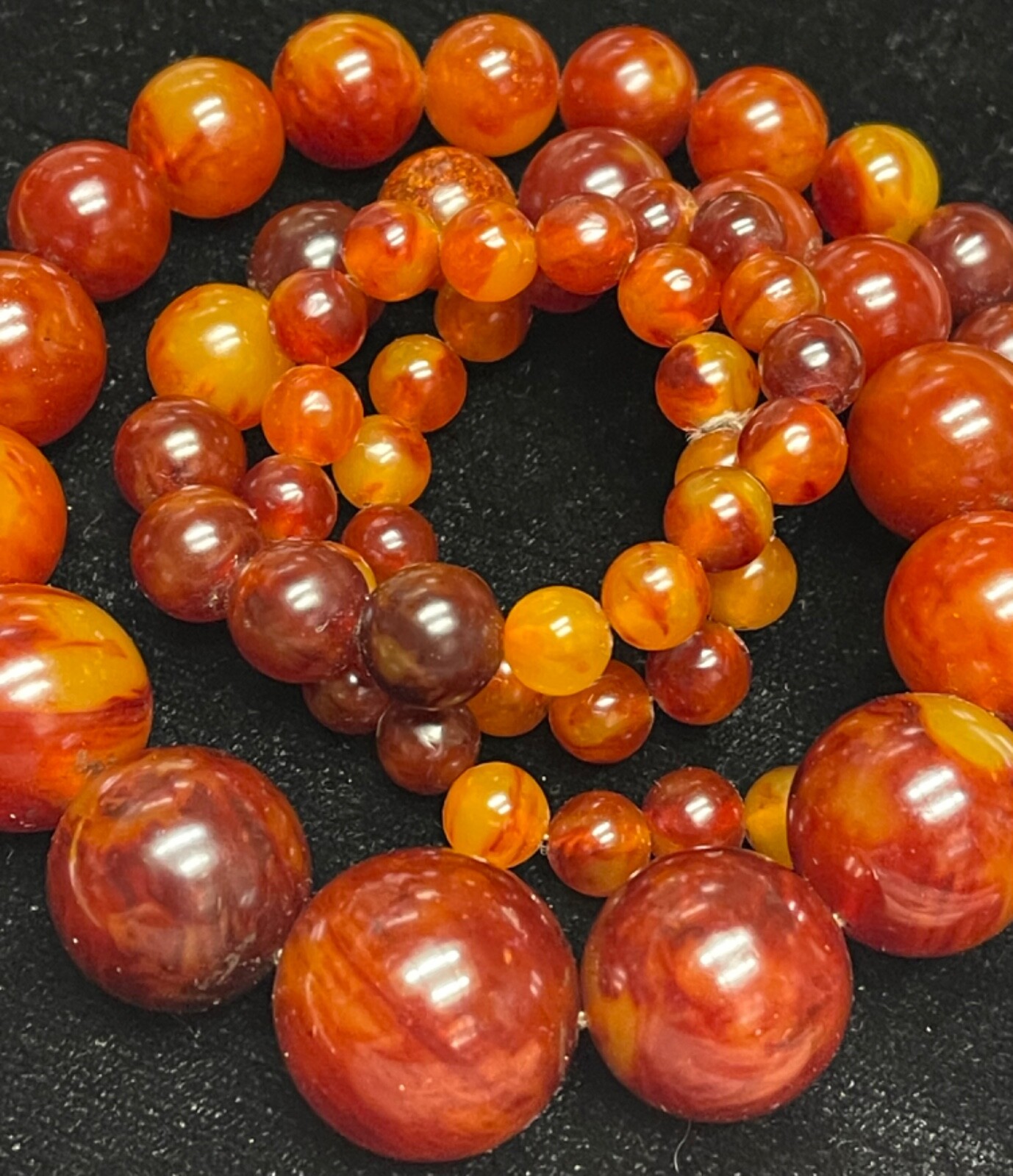 Antique Cherry Amber Bakelite bead Necklace 106.3 gr… - Gem