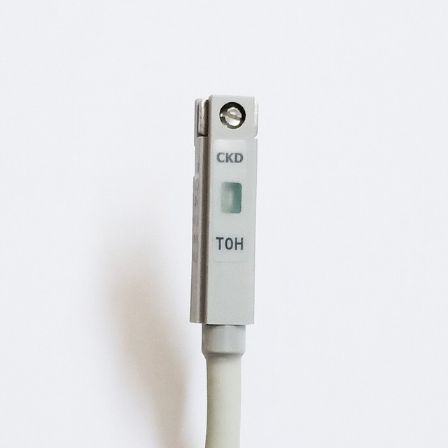 CKD Sw-t0h Proximity Sensor Cylinder Switch With Mounting Bracket. 5b ...