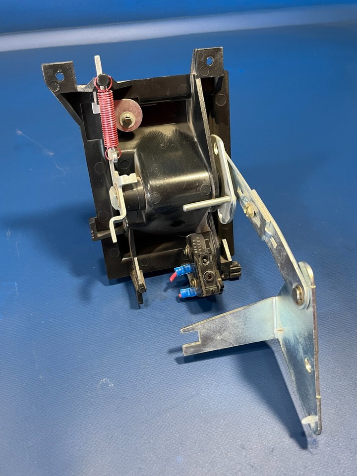 CUTLER HAMMER 2100 FREEDOM MCC HANDLE | eBay