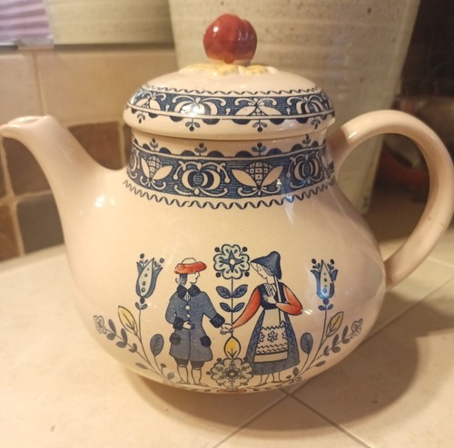 Rare Johnson Bros Staffordshire Old Granite Hearts & Flowers Tea Pot ...