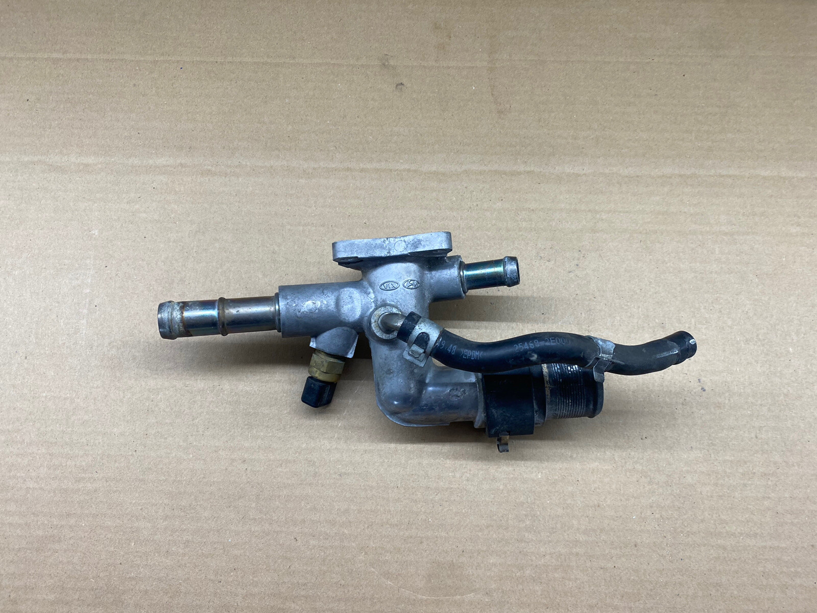 14-2016 Hyundai Elantra Coolant Water Hose OEM 25468-2E000 W/ Housing ...