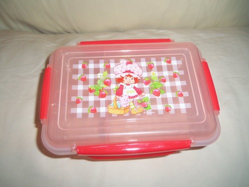NEW, STRAWBERRY SHORTCAKE Bento Box WITH DIVIDER INSERT- 7" X 5" X 3 ...