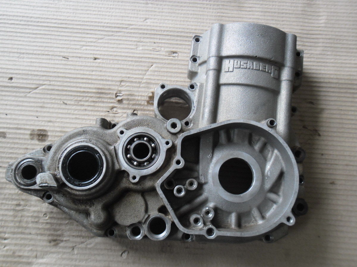 HUSABERG FE550 04 2004 Crank cases Crankcase Bottom end Engine case | eBay