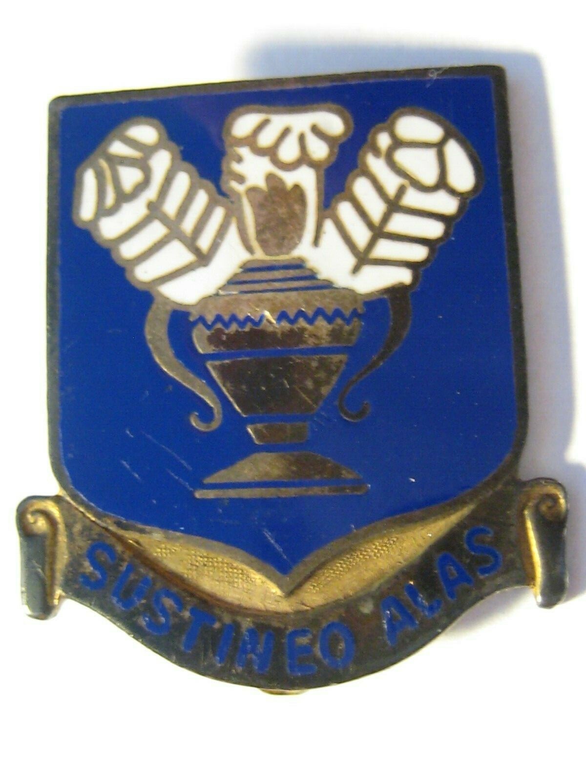 Vintage US Military WWII Army Sustineo Alas Pin Back | eBay