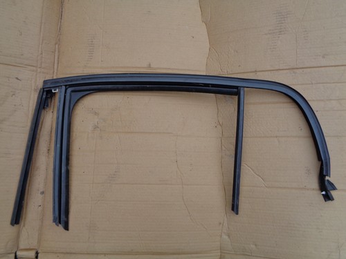 PEUGEOT 208 MK2 2020-2023 PASSENGER SIDE REAR DOOR WINDOW RUBBER SEAL ...